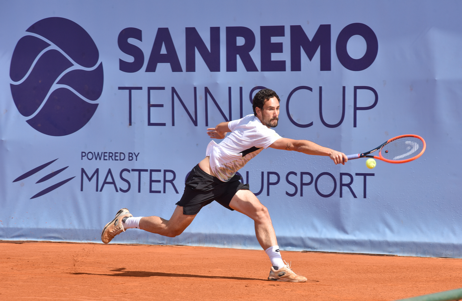 Sanremo: Mager batte Zeppieri e centra i quarti