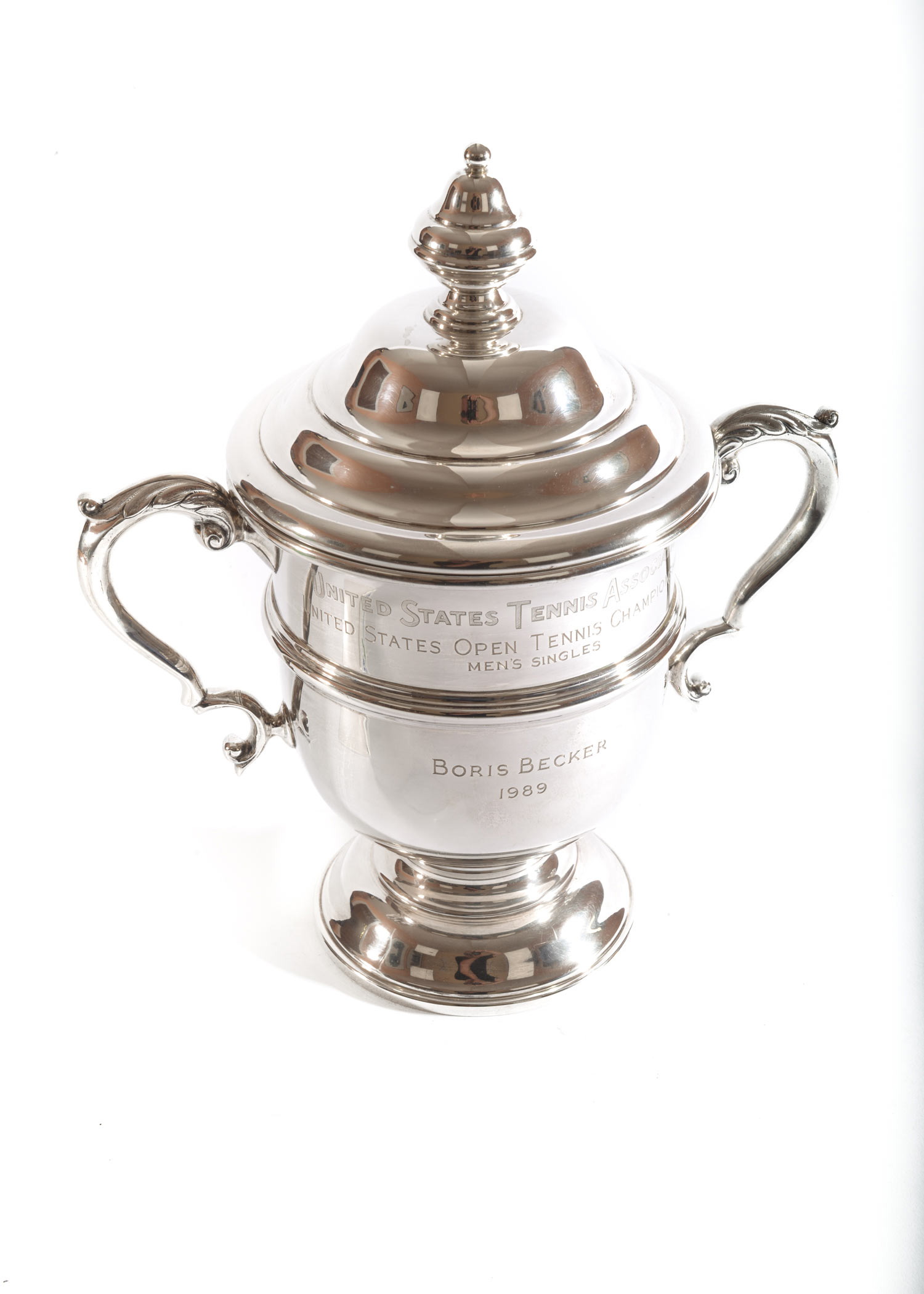 Becker vende tutto. Vuoi una coppa? C'è l'asta on line