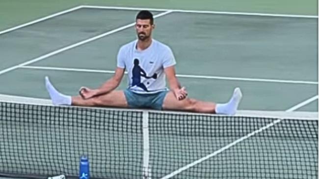 Il fantasma di Nole I di Serbia, campione yoga che prepara il grande ...