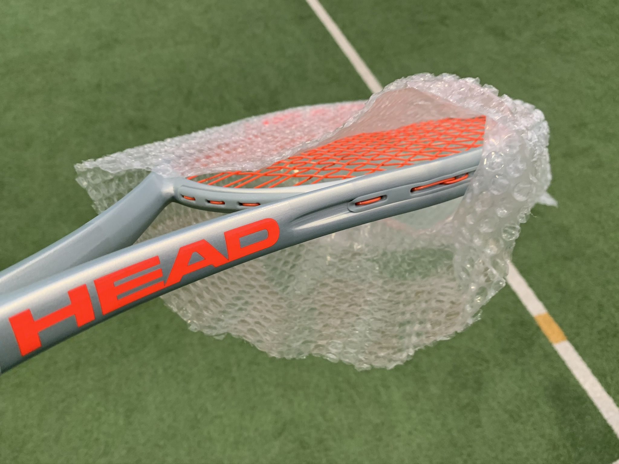 Da Agassi a Murray e Schwartzman: quella racchetta arancione...