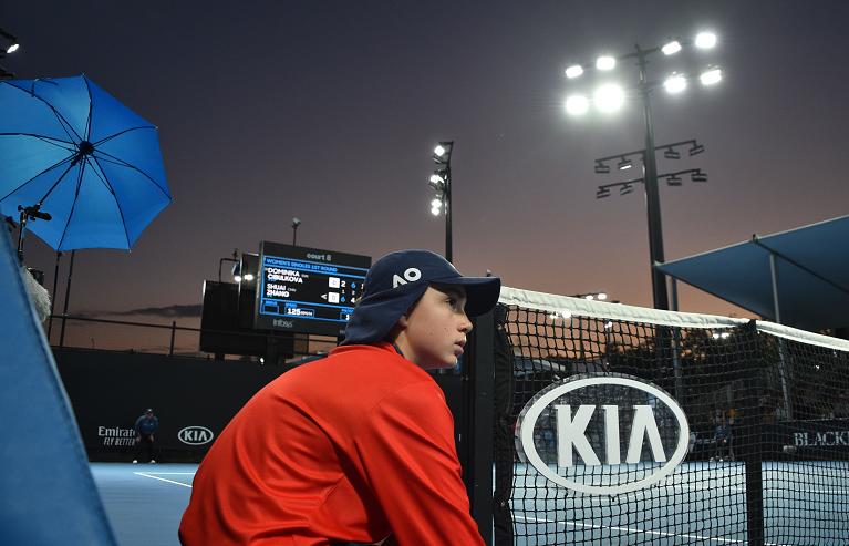 Australian Open, record di ballboys: esercizi di normalità