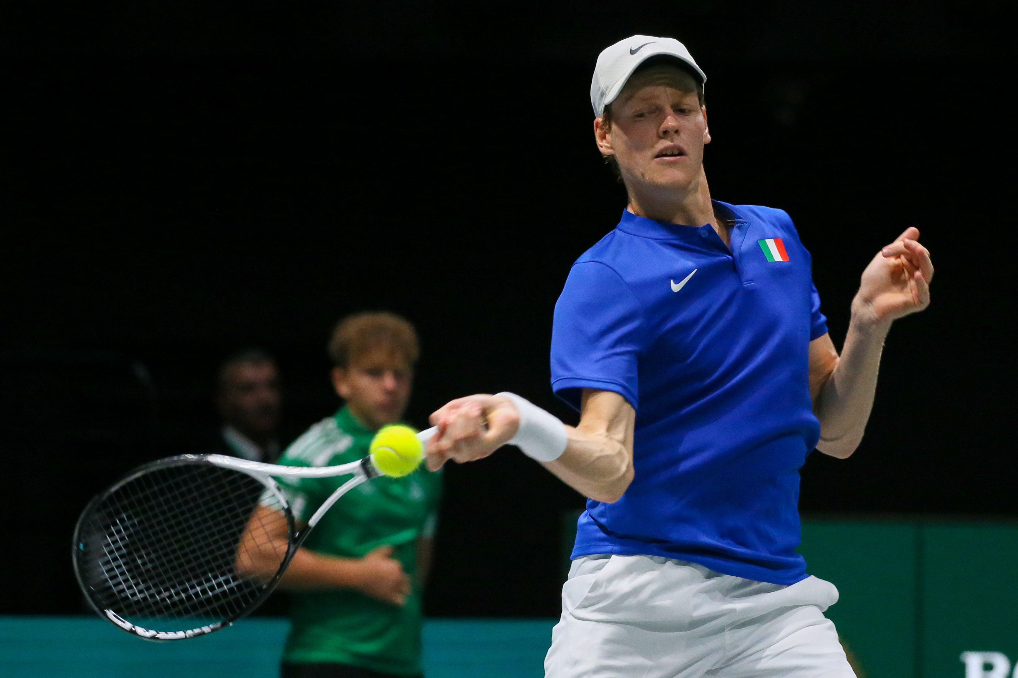 Sinner ci porta a Malaga e ringrazia i tifosi: "Sono qui per voi"