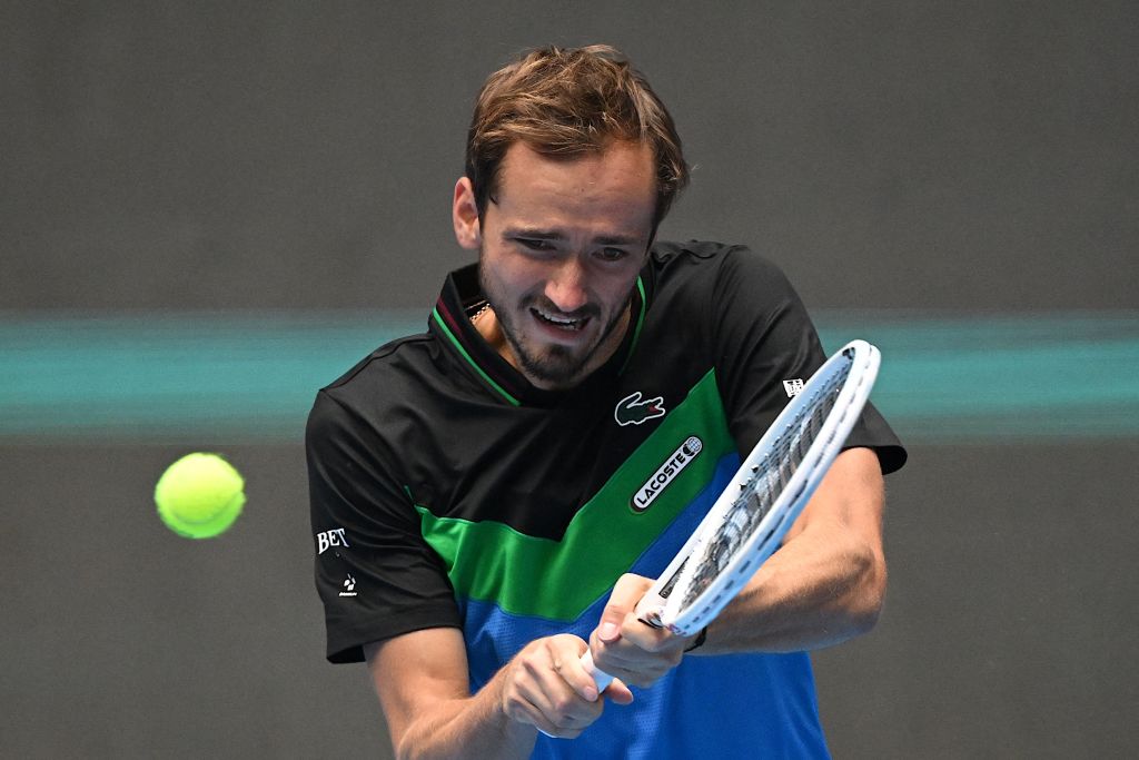 Medvedev, la semifinale a Pechino vale un curioso record: sfiderà Zverev