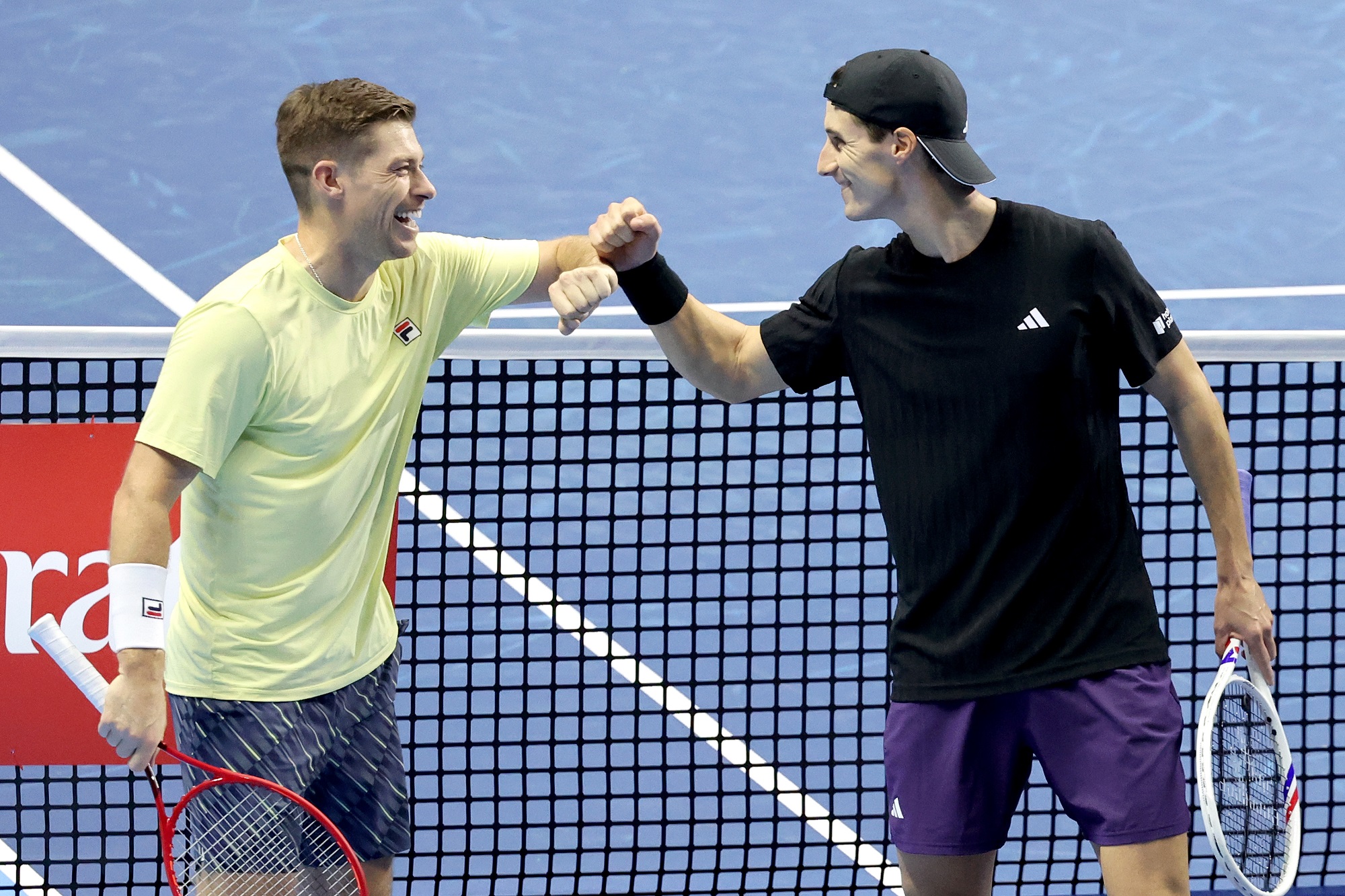 Skupski e Salisbury vincono ancora: semifinale a Torino più vicina
